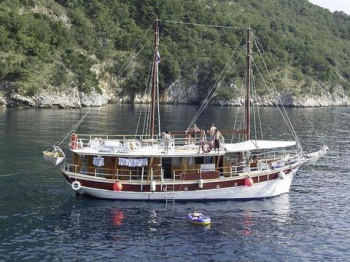MS Otac Luka Kreuzfahrt - I.D. Riva Tours